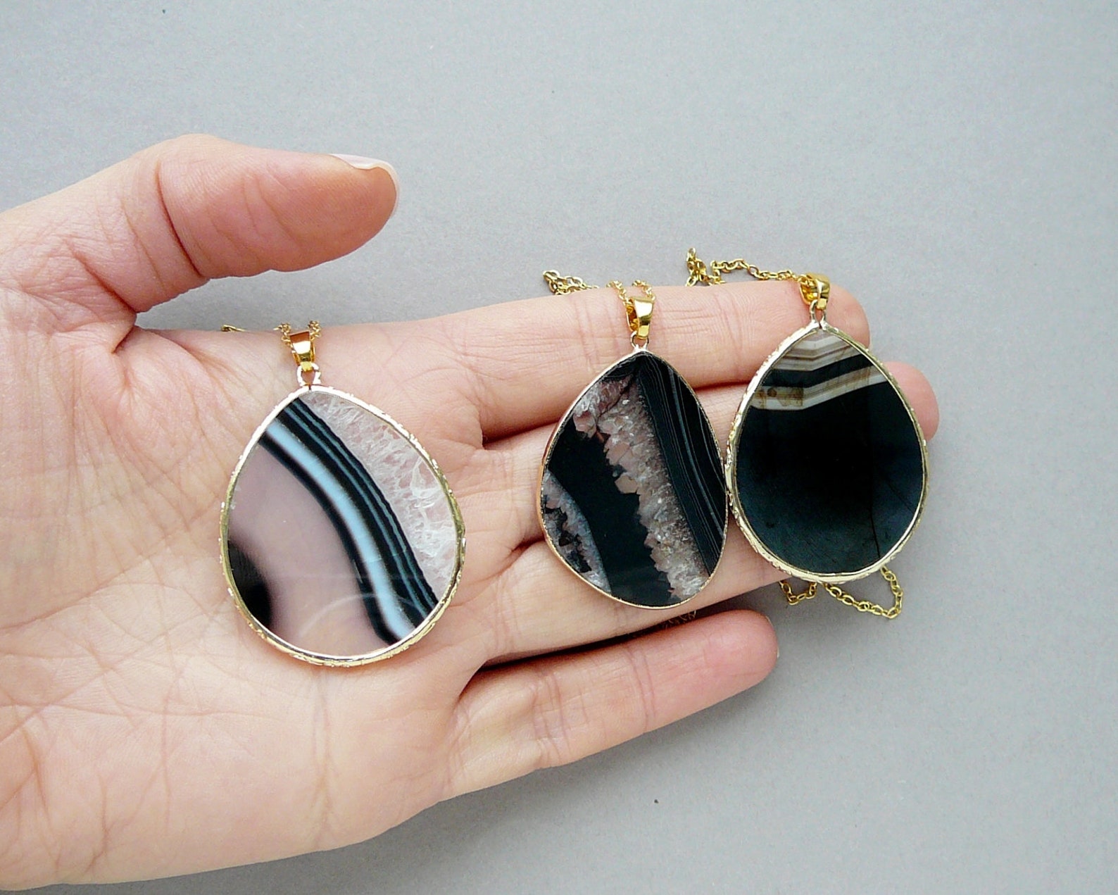 Agate Slice Necklace Black Agate Pendant Gift for Women | Etsy