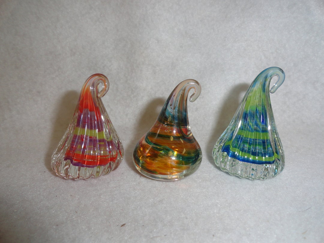 CHOICE of Ron Hinkle Art Glass Kisses - Etsy