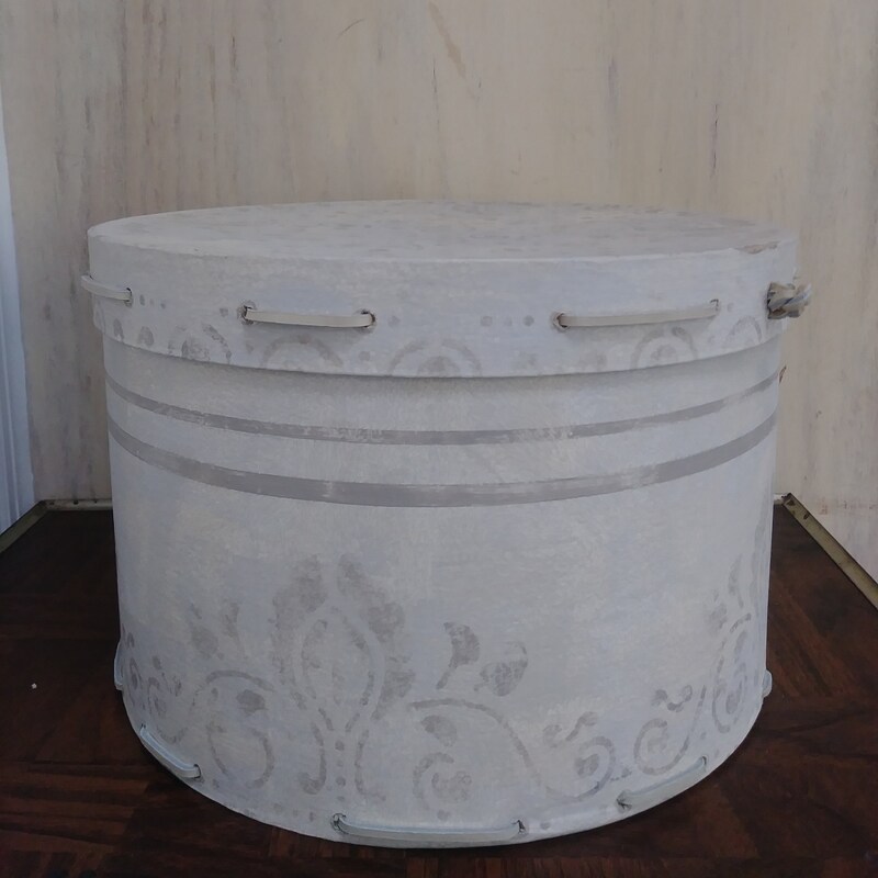 Round Hat Box - Etsy