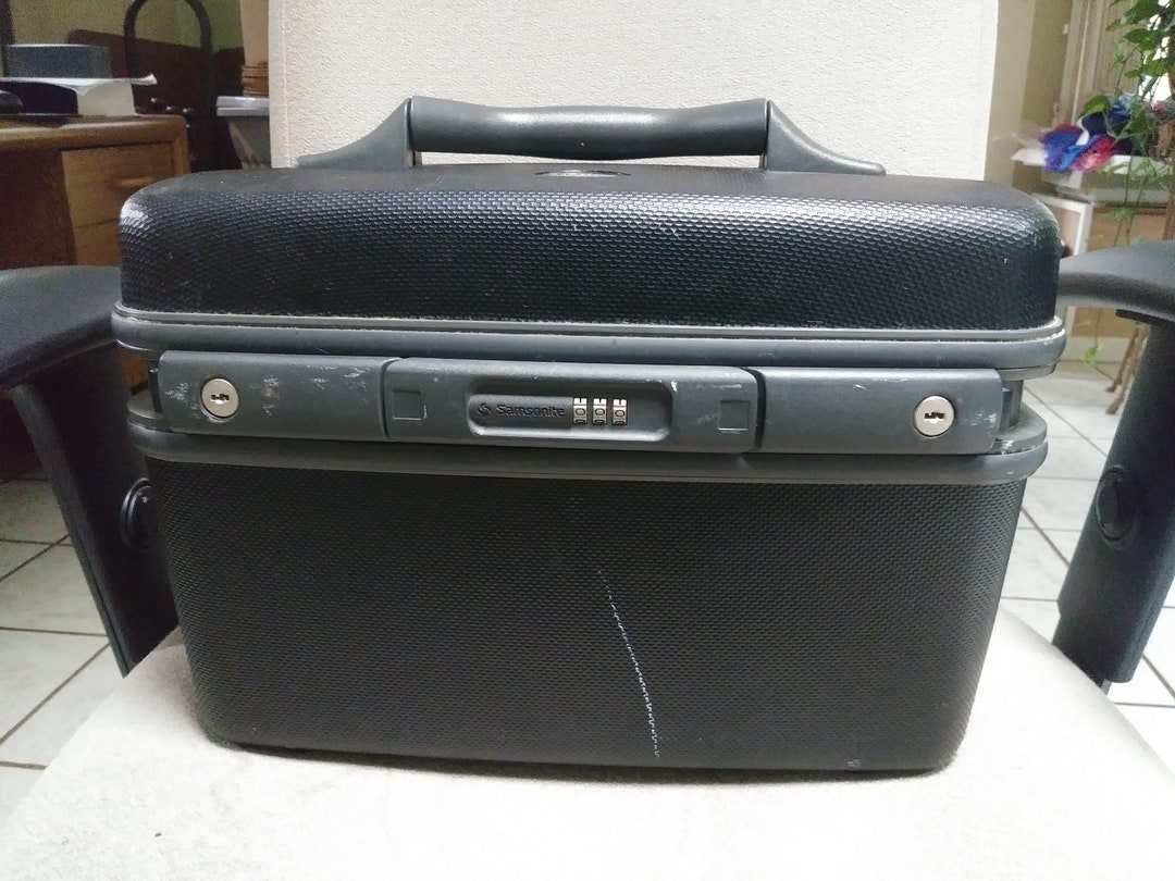 Vintage Early 90's Samsonite Train Case, Textured Hard Shell Case ...