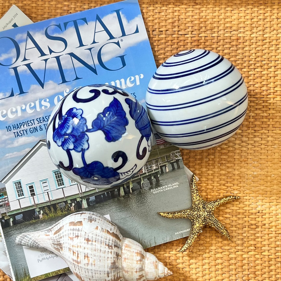 XL Blue and White Porcelain Carpet Balls Chinoiserie Preppy Grand ...