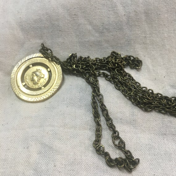 Queen face medallion - Vintage Medallion - Metal Med… - Gem