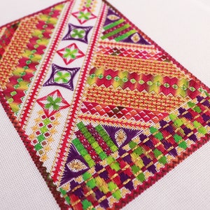 Canvaswork Embroidery Design - Perfectly Pretty - INSTANT DOWNLOAD - Etsy