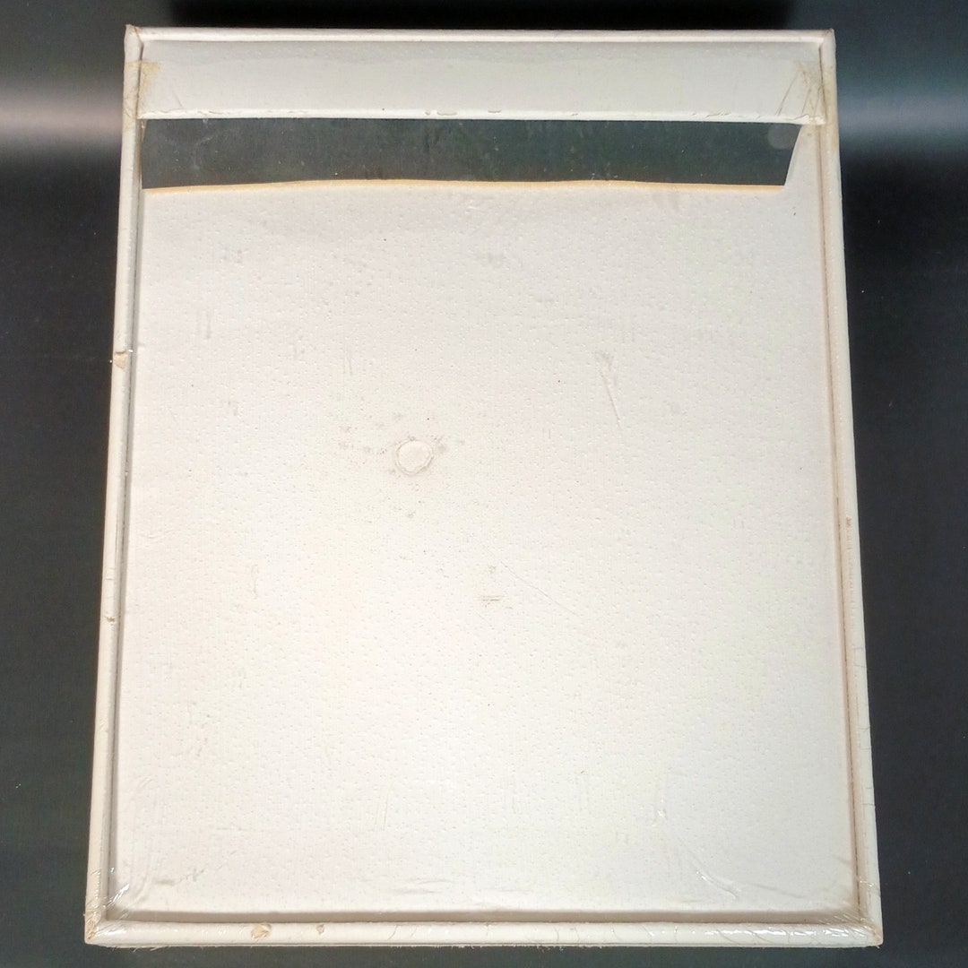 Chain Necklace White Leatherette Display With Storage Store Counter ...