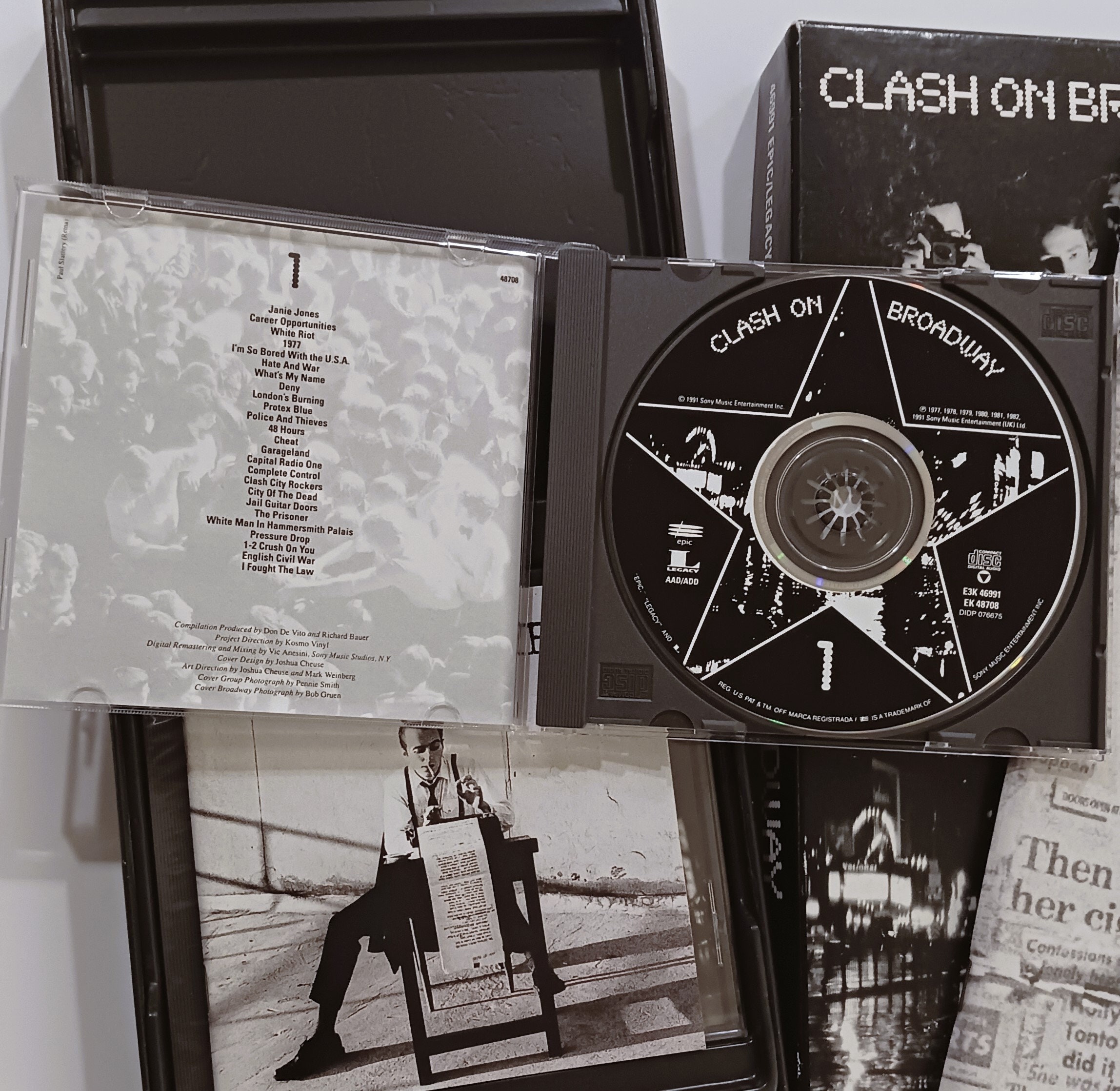 The Clash Clash on Broadway 3 CD Box Set With 2 Booklets 1991 2 of 3 ...