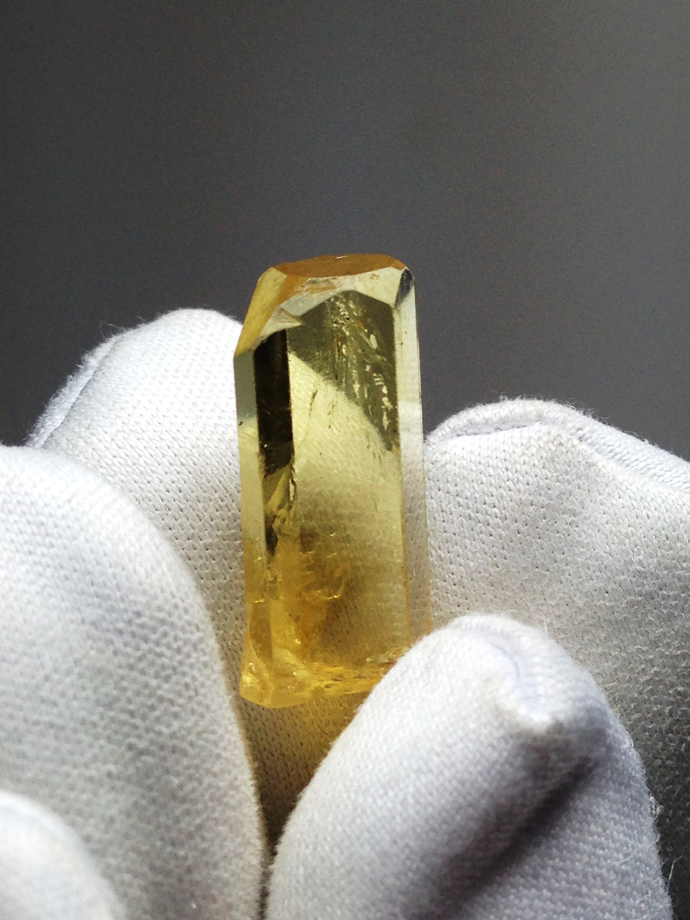 Top Quality Vivid Golden Beryl Heliodor Crystal from Marimbaia, Padre ...