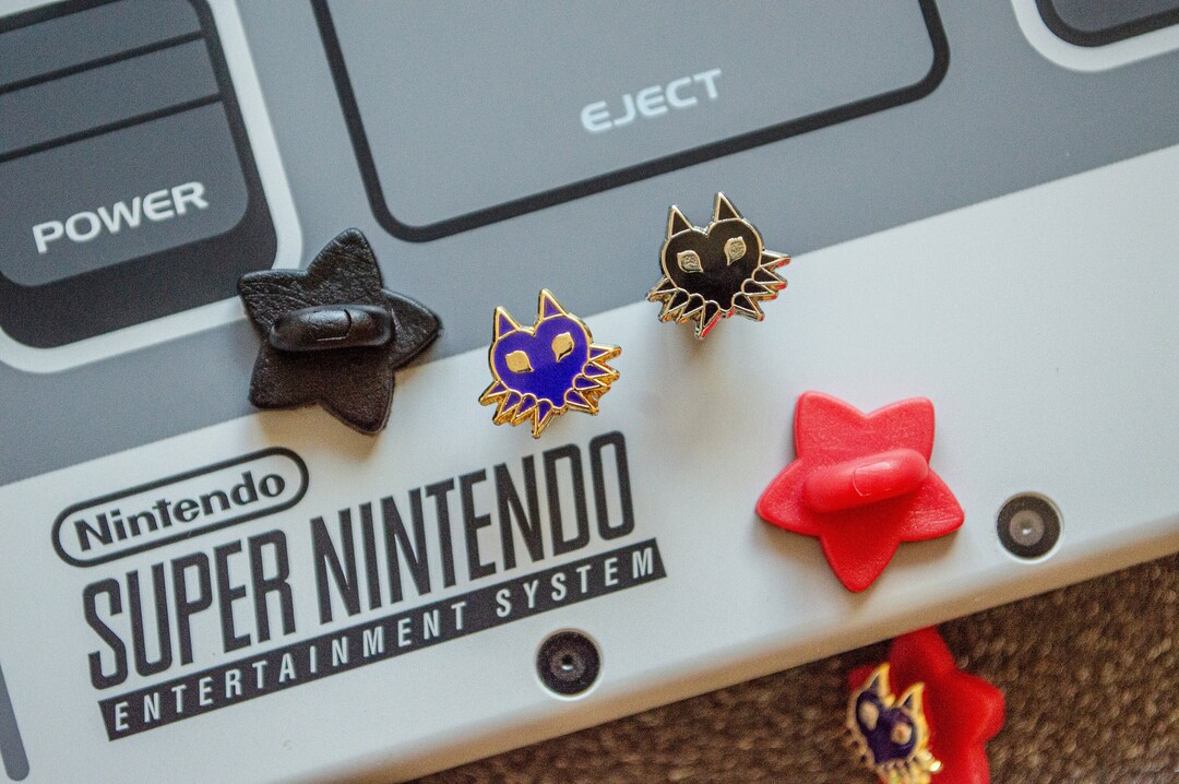 MINI 10mm Pins: Black OR Purple Cursed Mask Retro Gaming Gamer Silver ...
