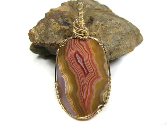 Laguna Agate: Exploring the Mesmerizing Colors and Patterns of Nature