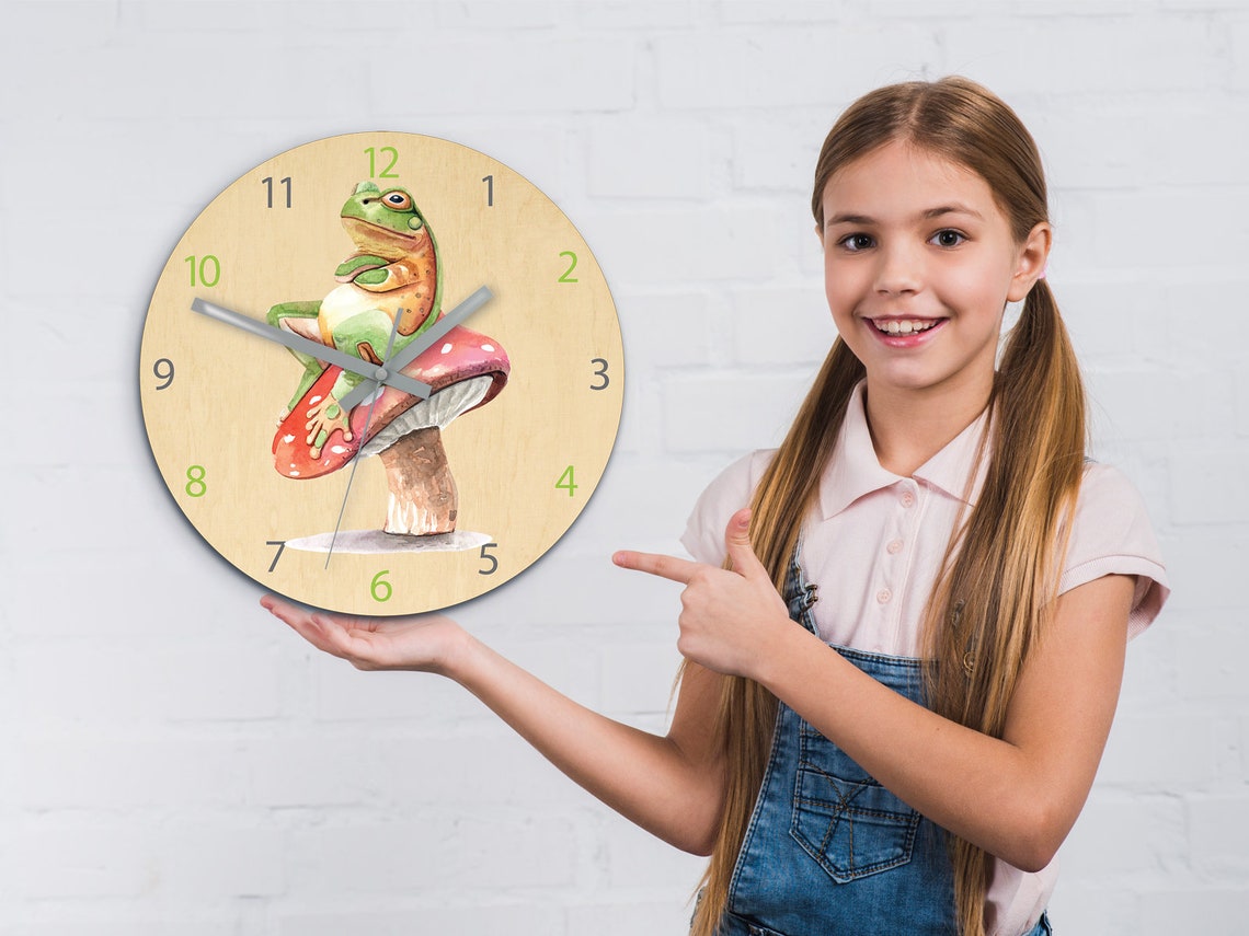 Personalized Wooden Clock Sweet Frog With Name Dates | Etsy