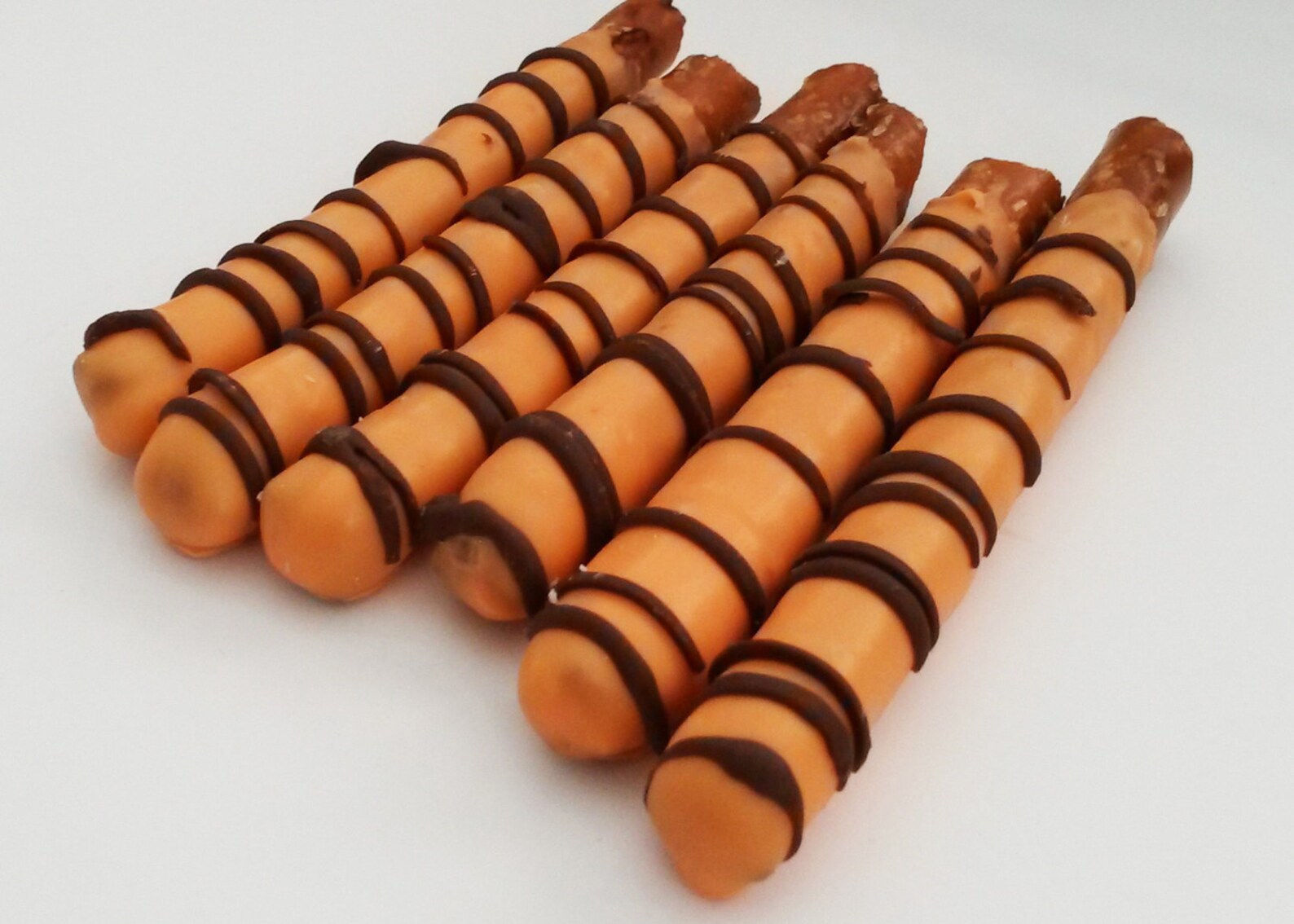 12 Tiger Striped Orange and Milk Chocolate Covered Pretzels - Etsy