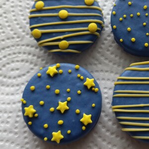 12 Royal Blue and Yellow Chocolate Covered Oreo Cookies - Etsy