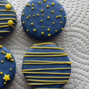 12 Royal Blue and Yellow Chocolate Covered Oreo Cookies - Etsy