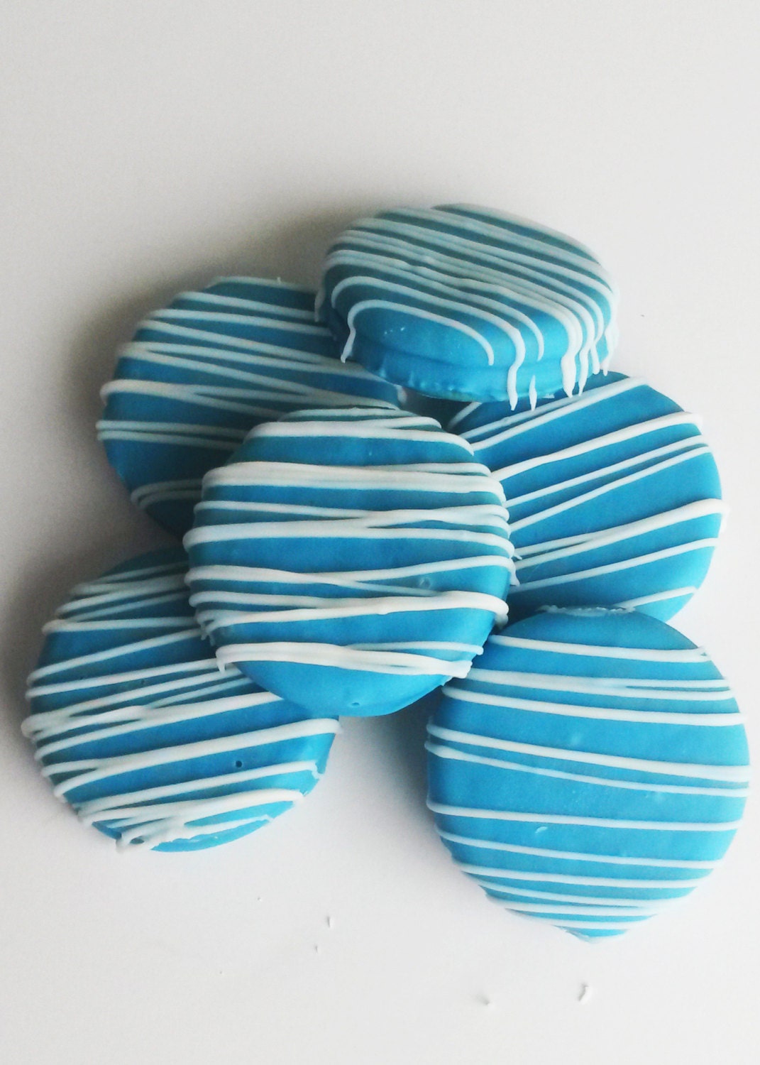 12 Baby Blue Chocolate Covered Oreo Cookies With White Chocolate ...