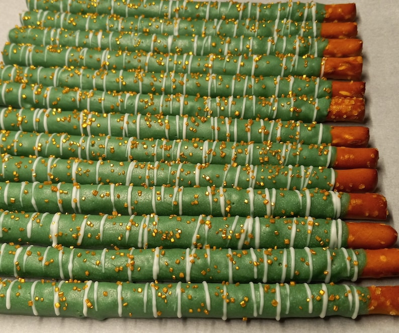 12 Dark Green Chocolate Covered Pretzels With White Chocolate Drizzle ...