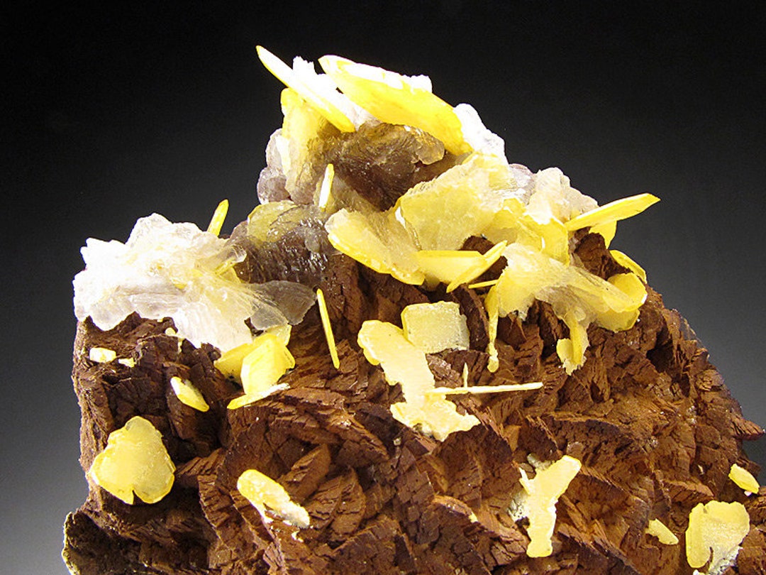 Wulfenite Crystals on Matrix Mibladen Atlas Mountains - Etsy