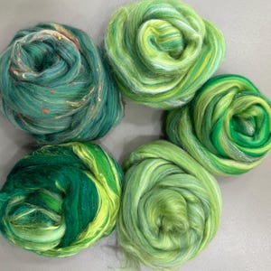GREEN ROVING Limited Bundle, Shades of Green 23 Micron Merino Rovings ...