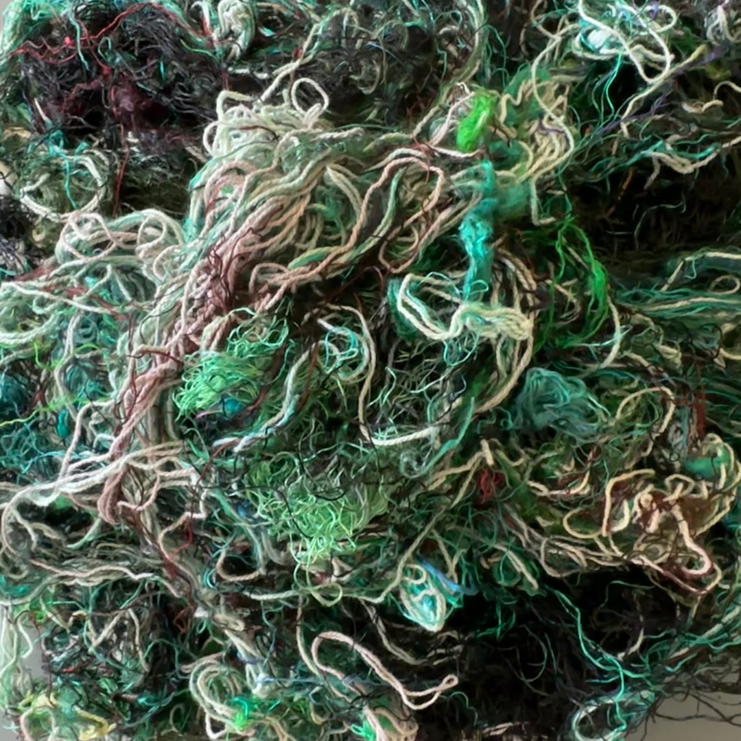 LIMITED SILK Strings Nessie Silk Waste Scraps,green Black Art Batt ...