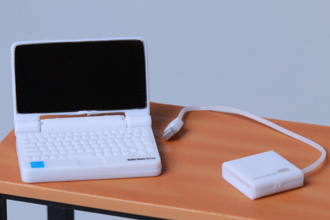 1:12 Scale Laptop Computer Dollhouse Miniatures Miniature Dollshouse ...