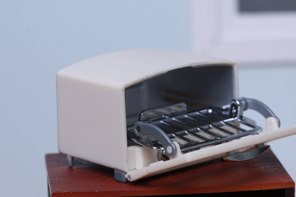 Miniature Toaster Oven Dollhouse Miniatures 1:12 Scale 1/6 - Etsy