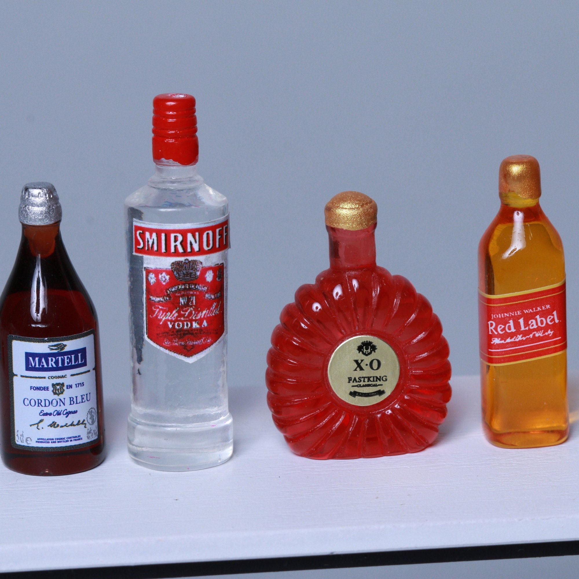 Home & Hobby Model Making 1:12 scale bottles dollhouse miniature ...