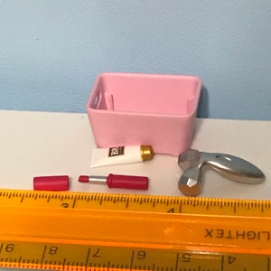 Miniature Dollhouse 1:12 Scale Cosmetics Make up Rement Re-ment Box 1/6 ...