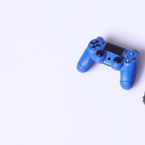 1:12 Scale Video Game Controller Games Room Dollhouse Miniature ...