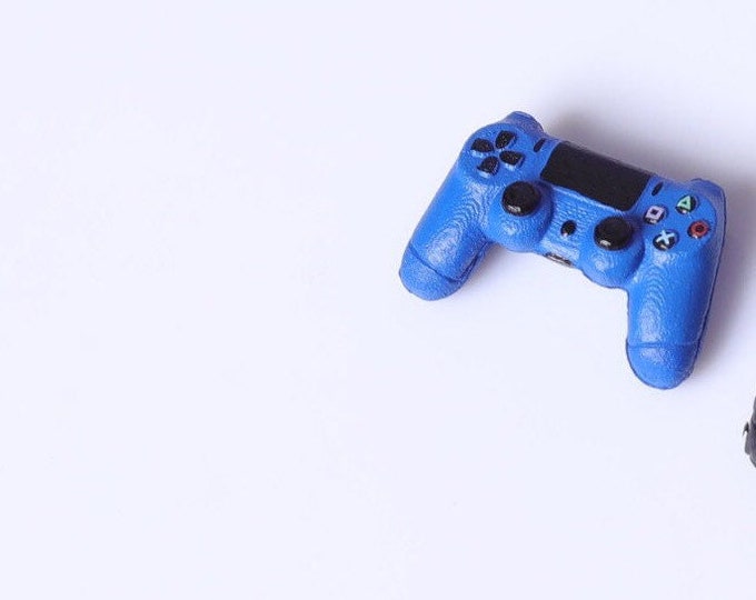 1:12 Scale Video Game Controller Games Room Dollhouse Miniature ...