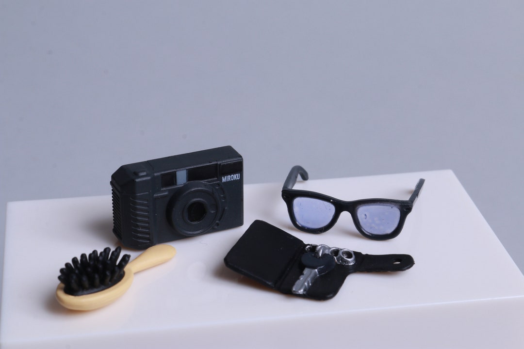Dollhouse Miniature 1:6 Scale Dollhouse Camera Phone Wallet Film ...
