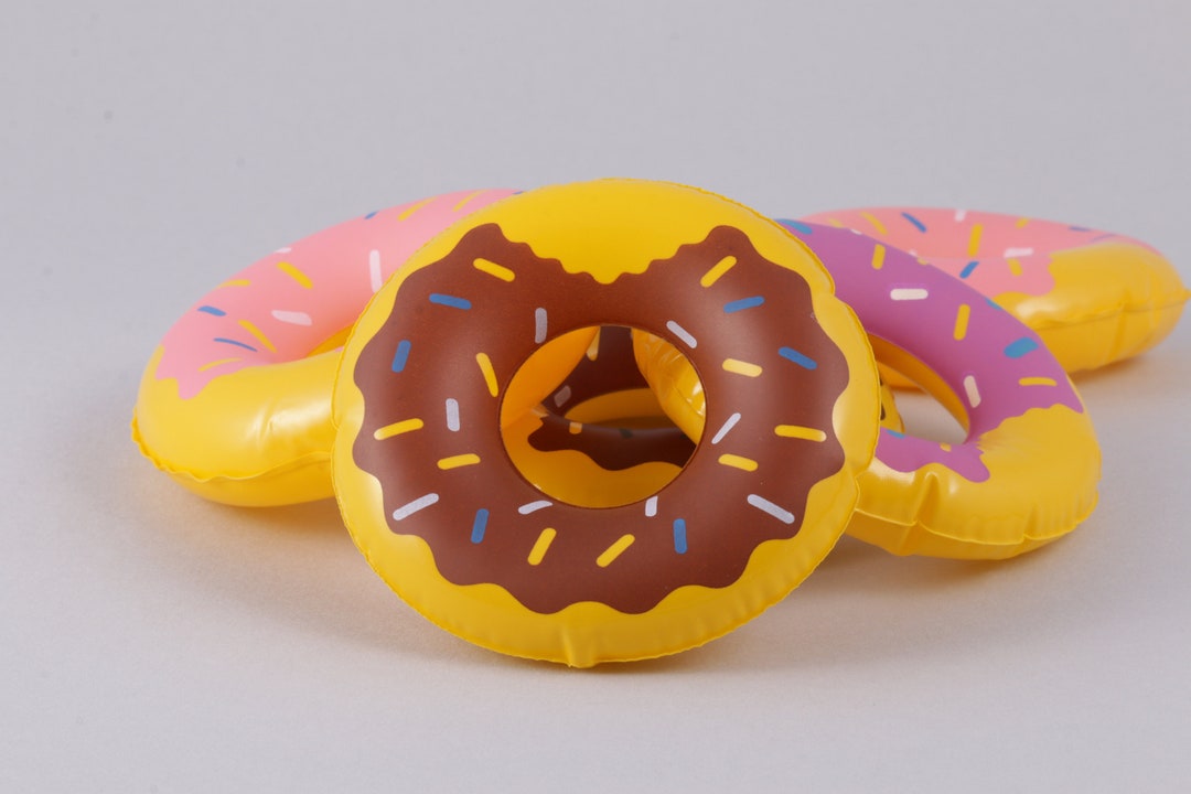 Miniature Donut Pool Tube Inflatable Toy Dollhouse 1:12 1/6 Scaled ...