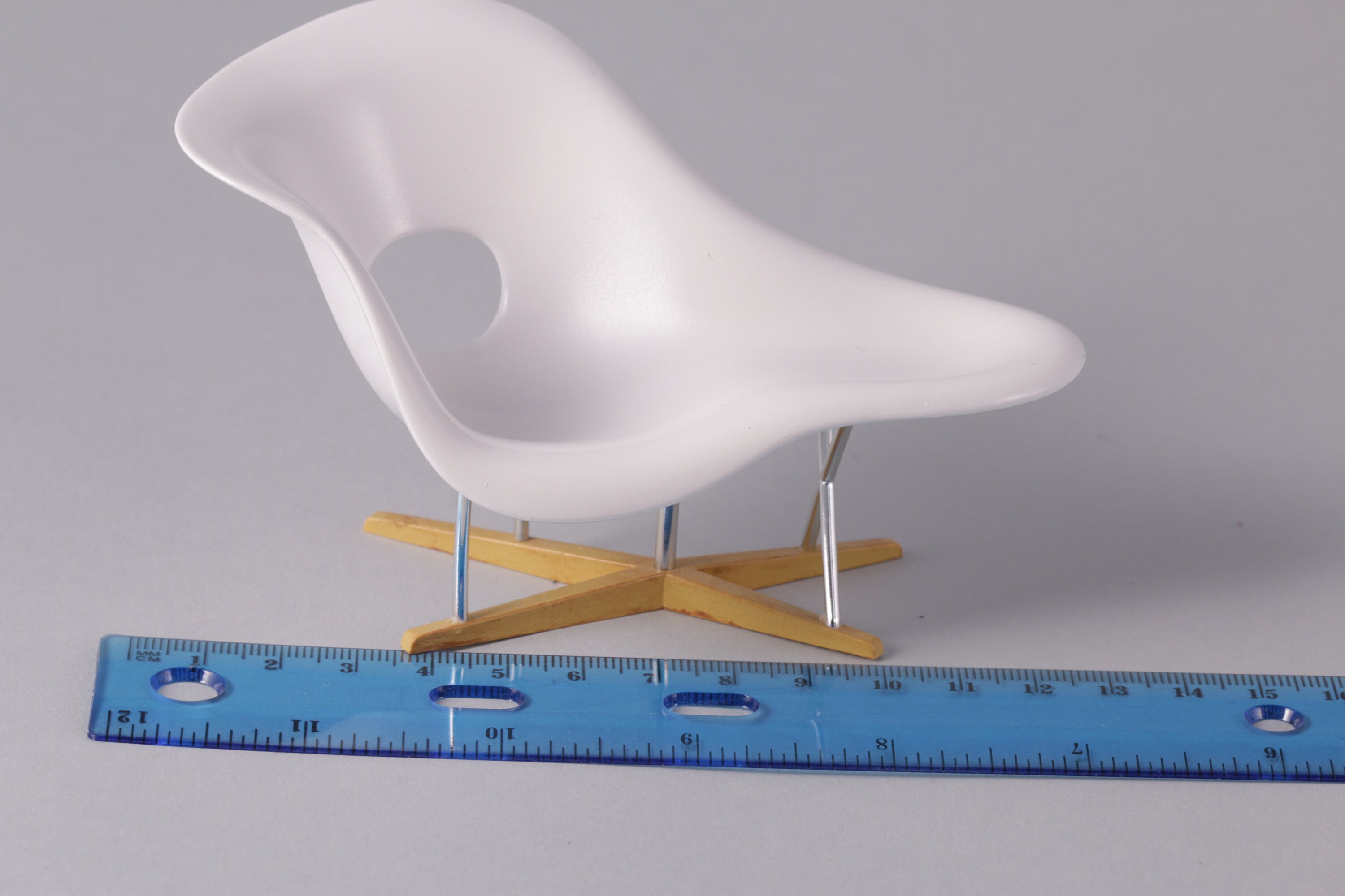 1:12 Scale Mid Century Modern Designer Chair Interior Miniature ...