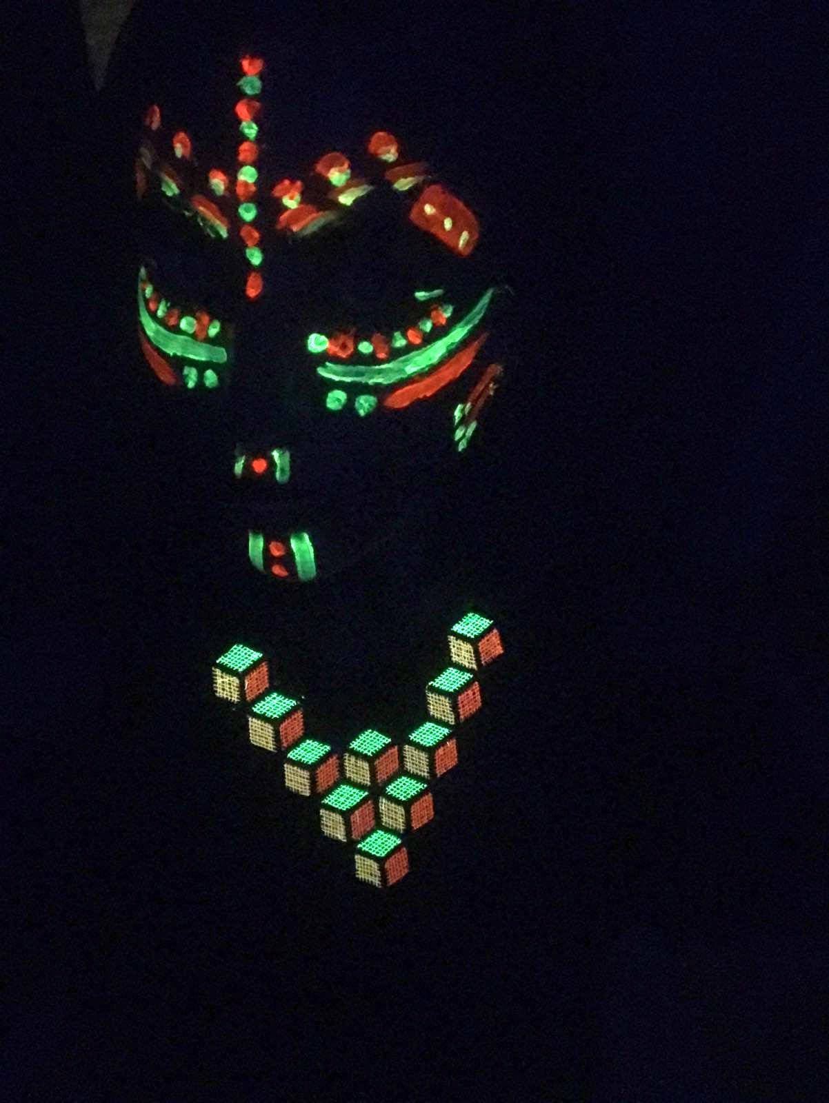 3D Illusion UV Necklace Fluorescent Neon UV Party Festival Burning Man ...
