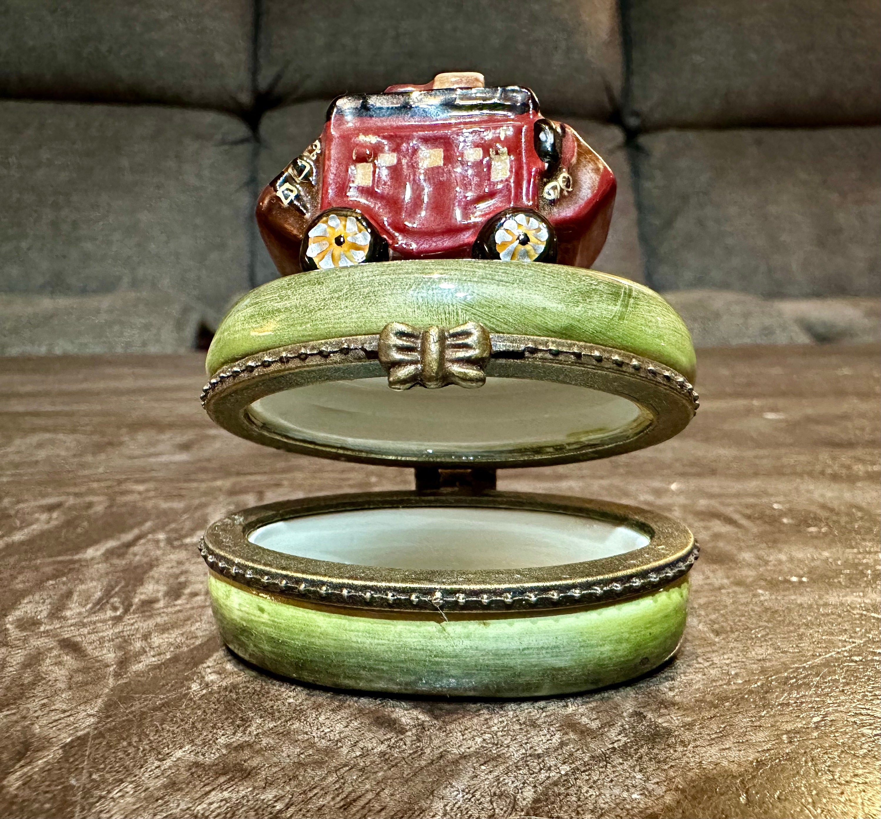 Wells Fargo Bank Stage Coach Porcelain Trinket Box, 2003 - Etsy