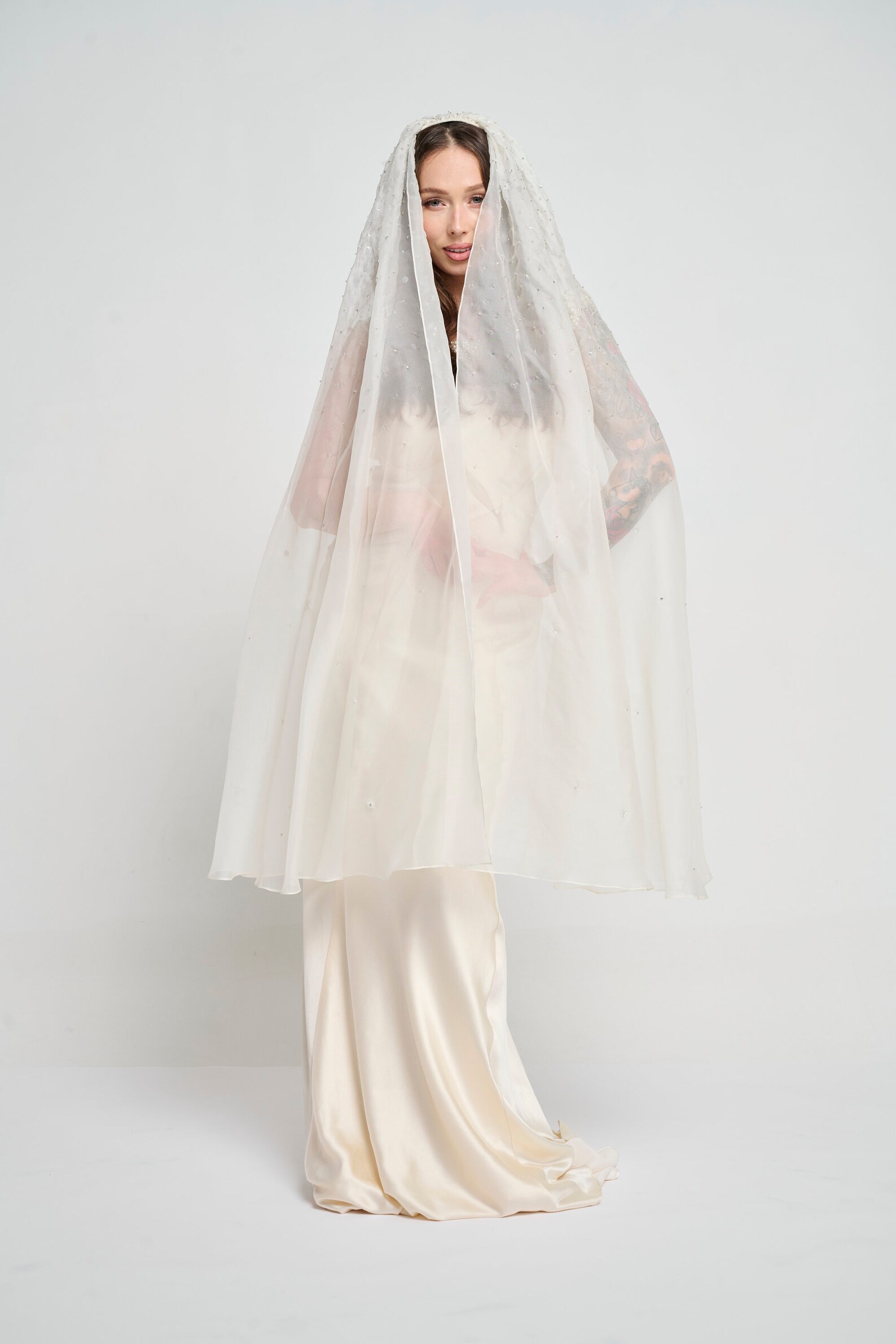 Beaded Ballet Wedding Veil for Bride, Embroidered Crystal Veil, Waltz ...