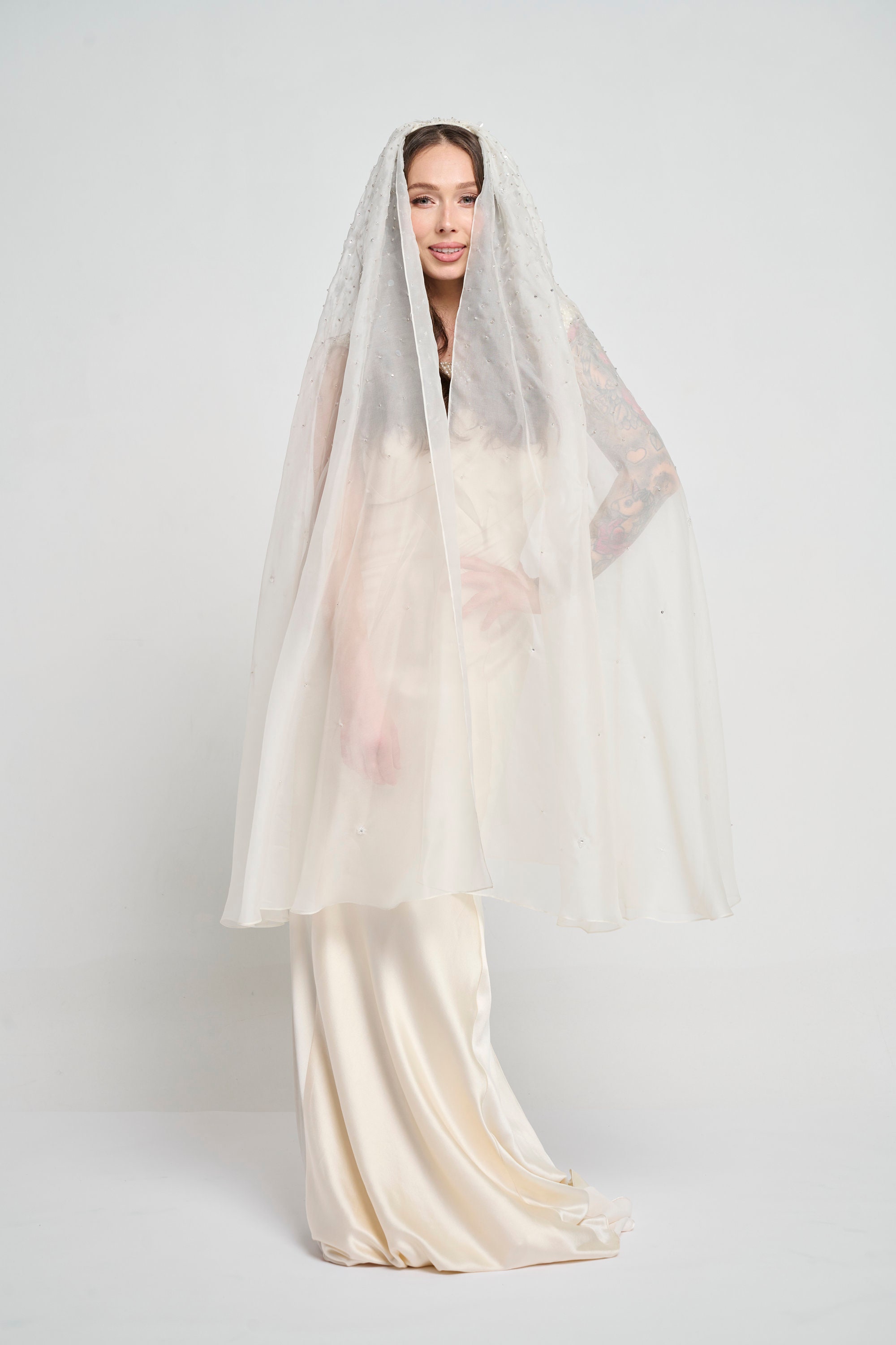 Beaded Ballet Wedding Veil for Bride, Embroidered Crystal Veil, Waltz ...