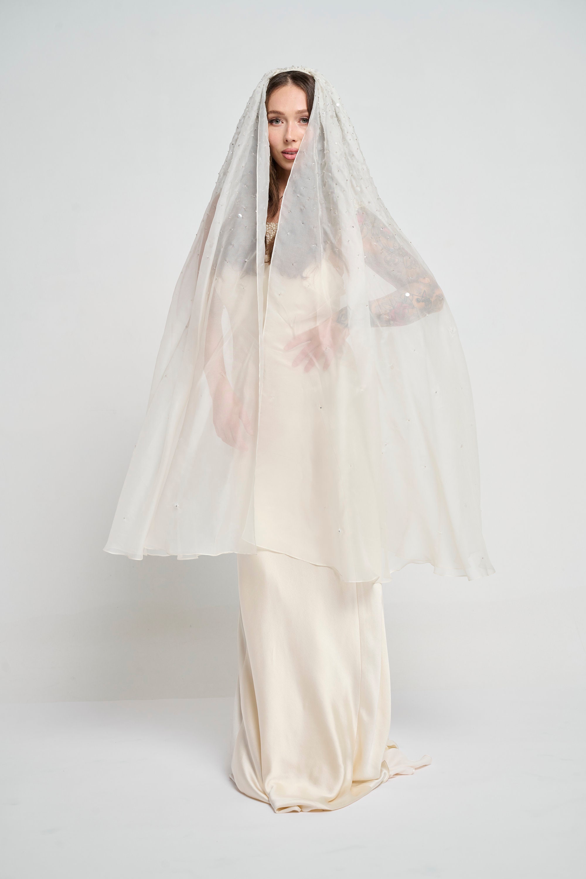 Beaded Ballet Wedding Veil for Bride, Embroidered Crystal Veil, Waltz ...