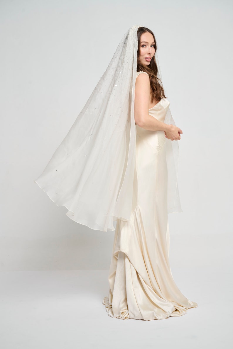 Beaded Ballet Wedding Veil for Bride, Embroidered Crystal Veil, Waltz ...