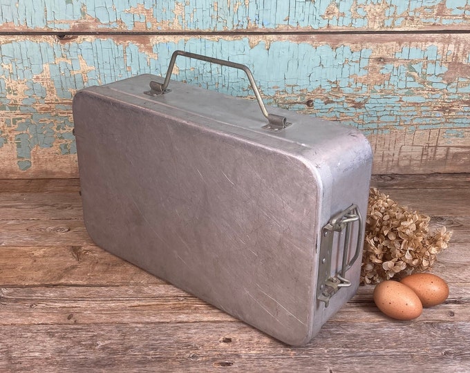 Vintage Aluminum Box 1944 US AGMCO Aluminum Goods Manufacturing Co ...