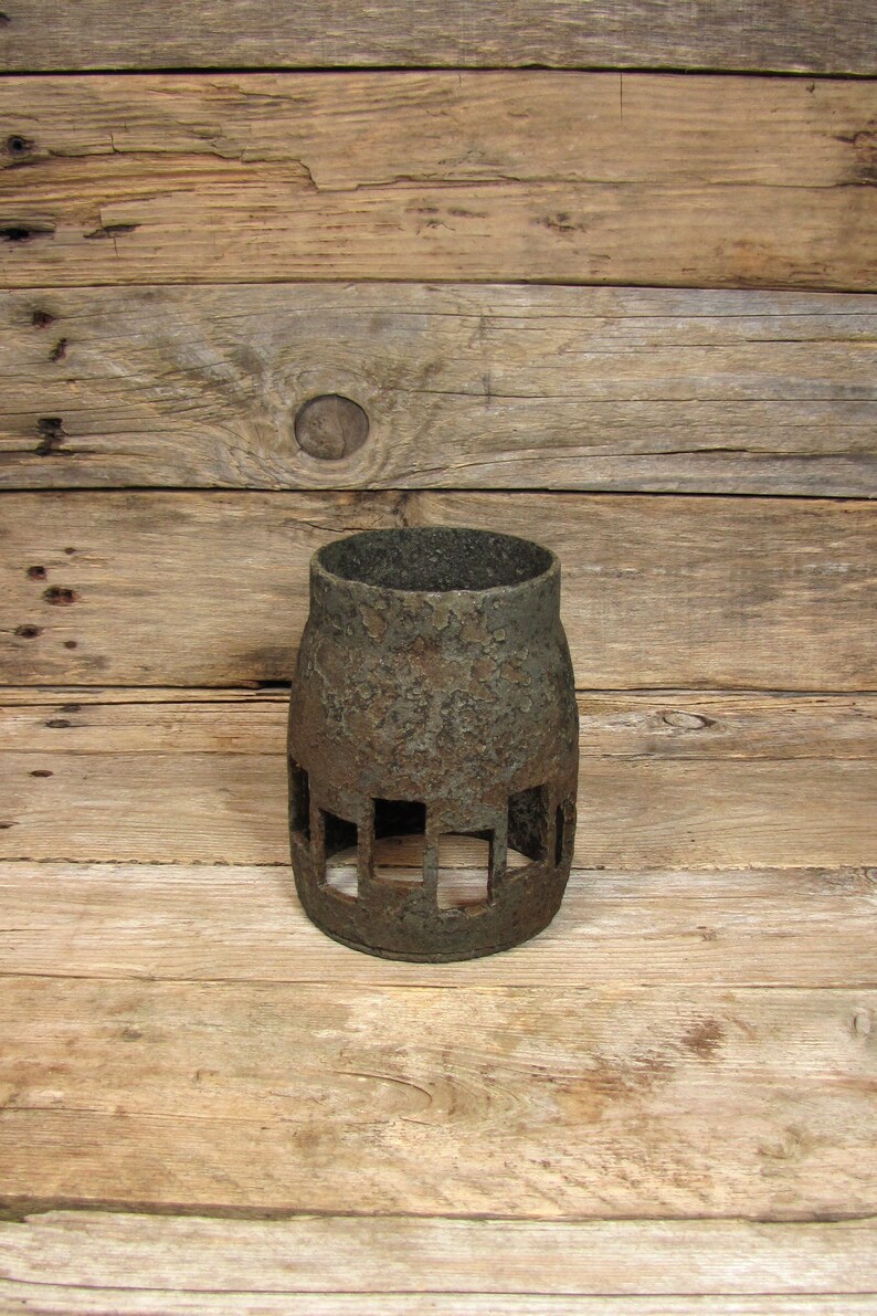 Vintage Antique Iron Wagon Wheel Hub Repurpose: Pen Plant - Etsy