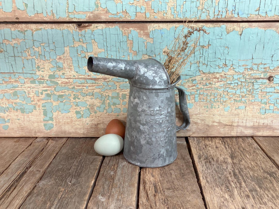 Antique Oil Can Pitcher Galvanized Steel Quarter Gallon Pourer Vintage ...