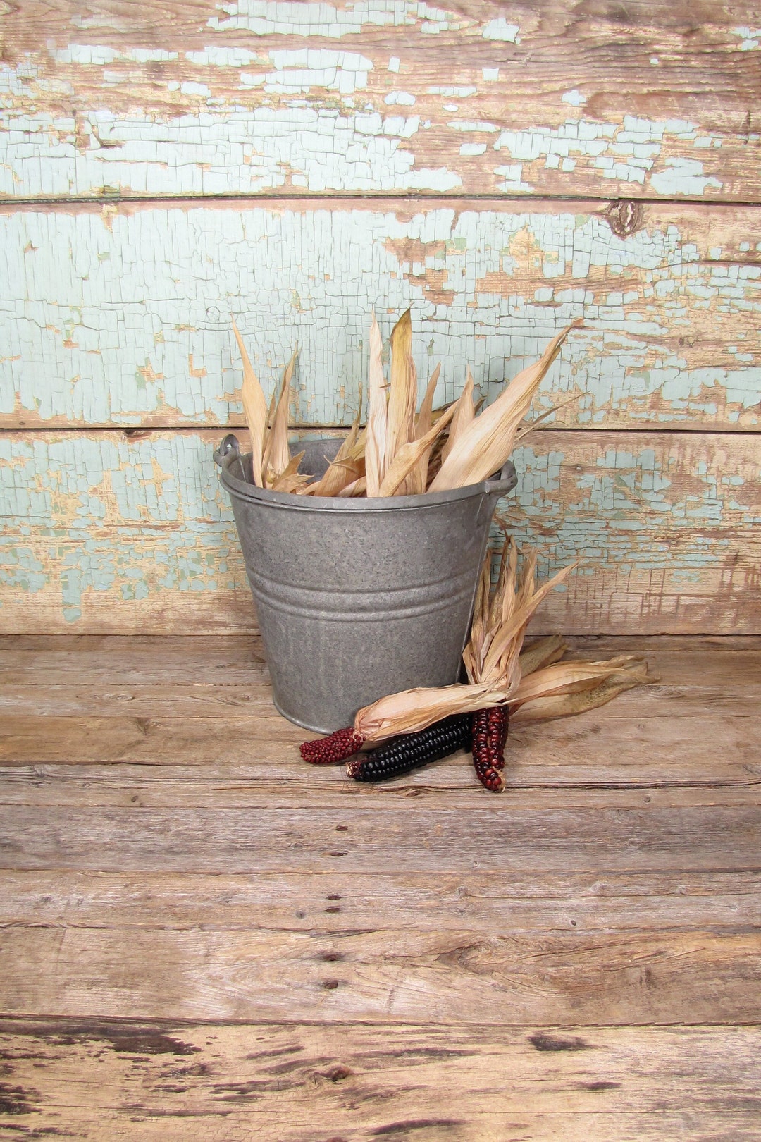 Vintage Galvanized Bucket With Handle Metal Farmhouse Farm Feed Bucket ...