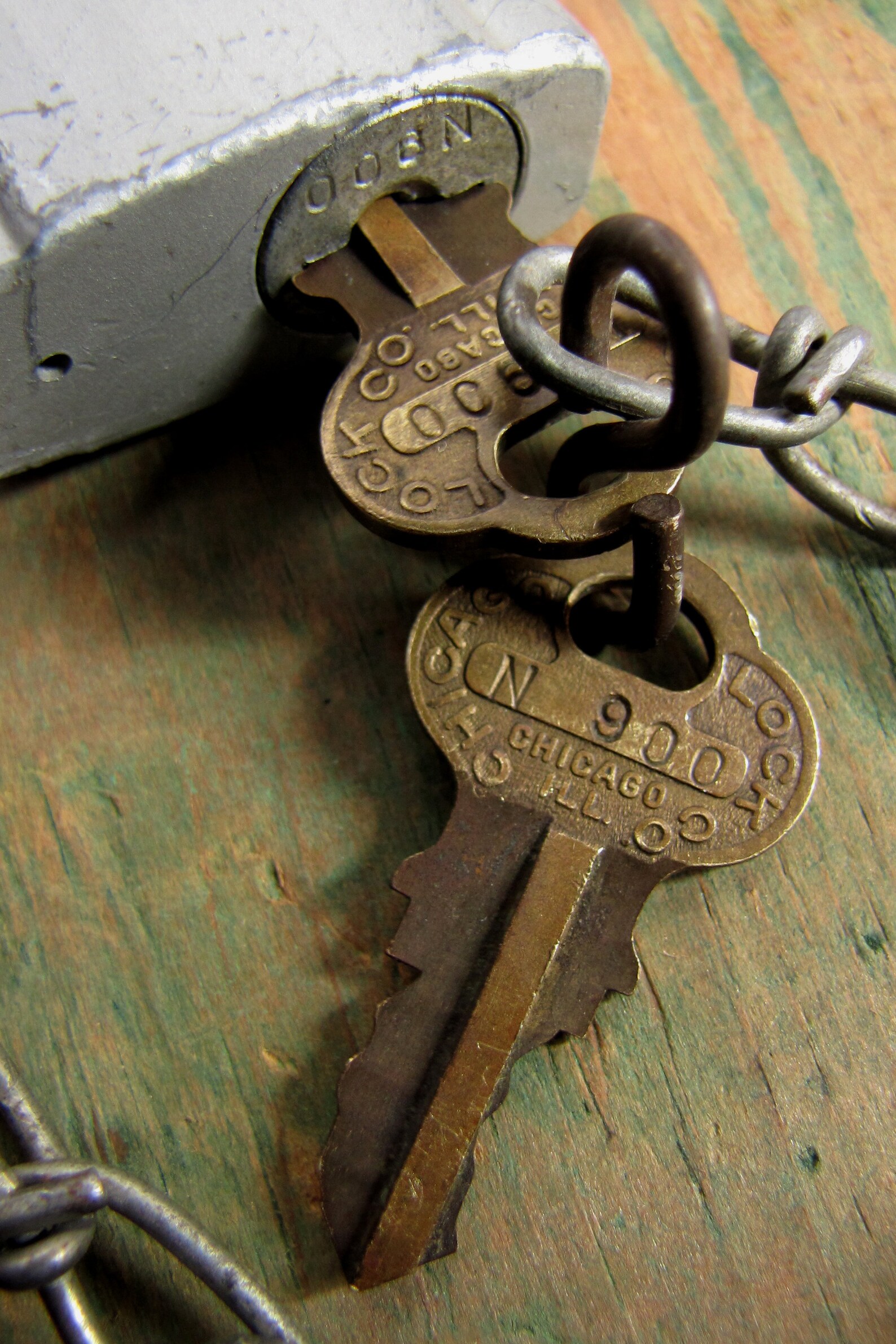 Vintage Chicago Lock Co. Padlock With 2 Keys Chain Hardware | Etsy