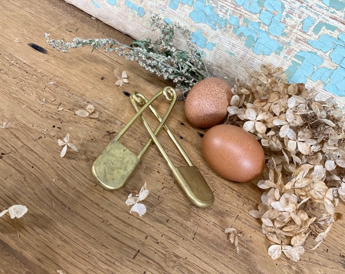 Vintage Pair Large Metal Safety Pins Set of 2 Laundry Pin Horse Blanket ...