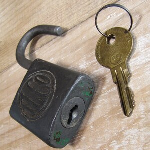 Vintage Ilco Padlock With Key Independent Lock Co. Hardware - Etsy