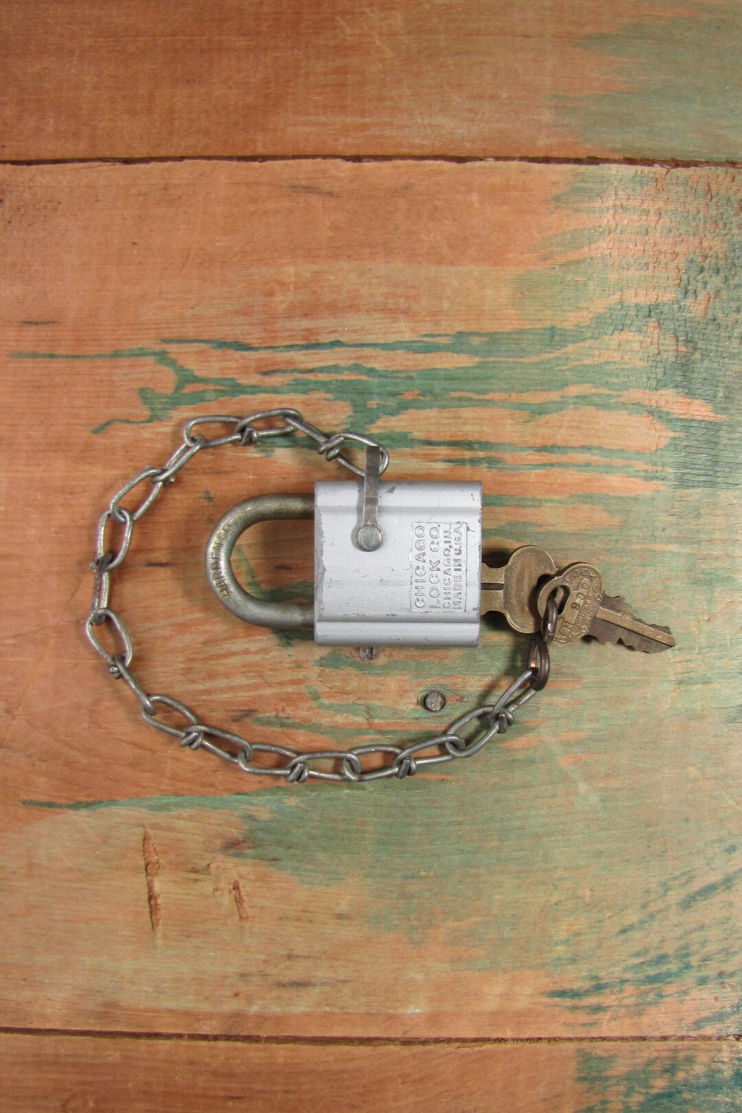 Vintage Chicago Lock Co. Padlock With 2 Keys Chain Hardware - Etsy