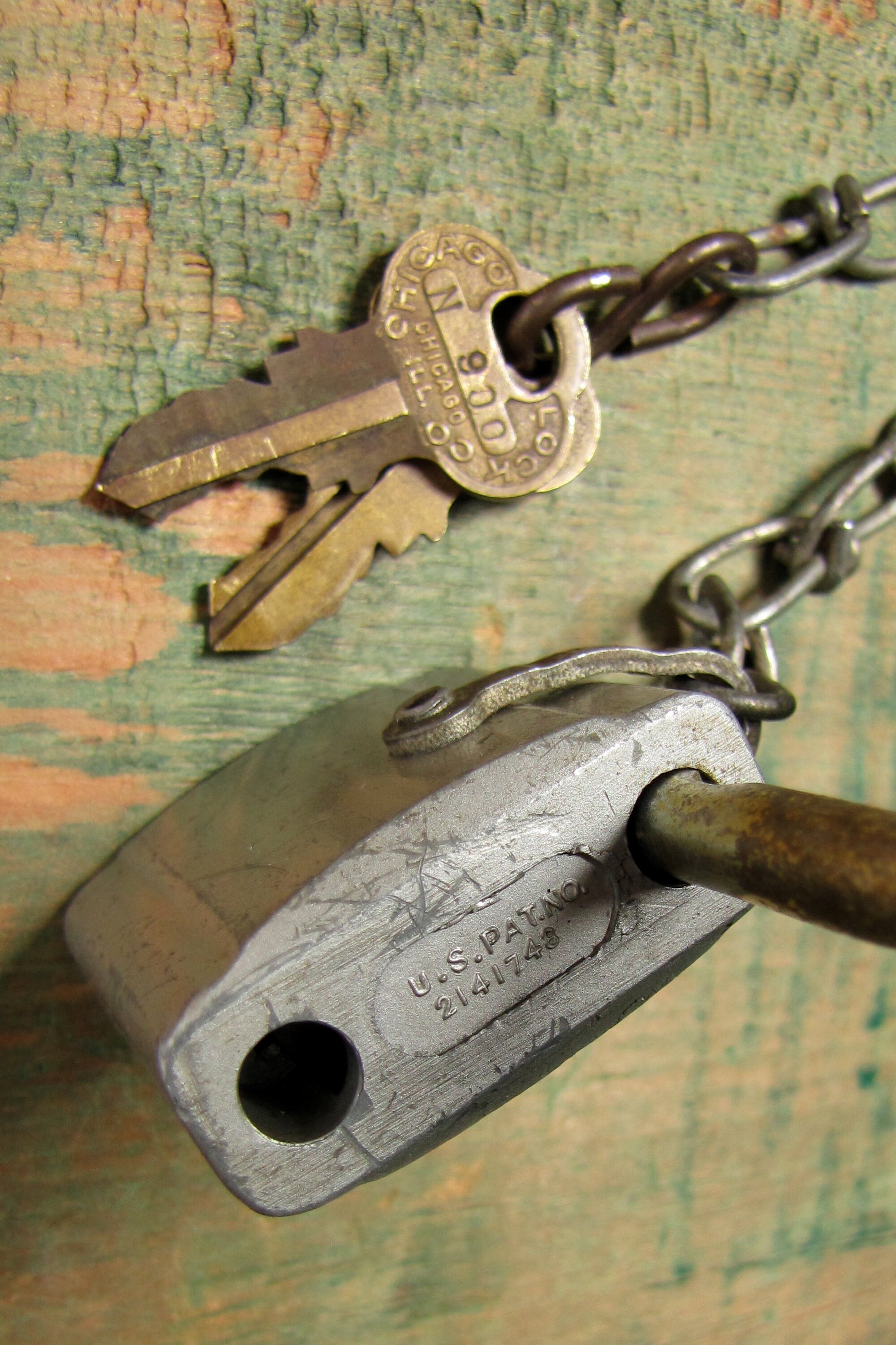 Vintage Chicago Lock Co. Padlock With 2 Keys Chain Hardware | Etsy
