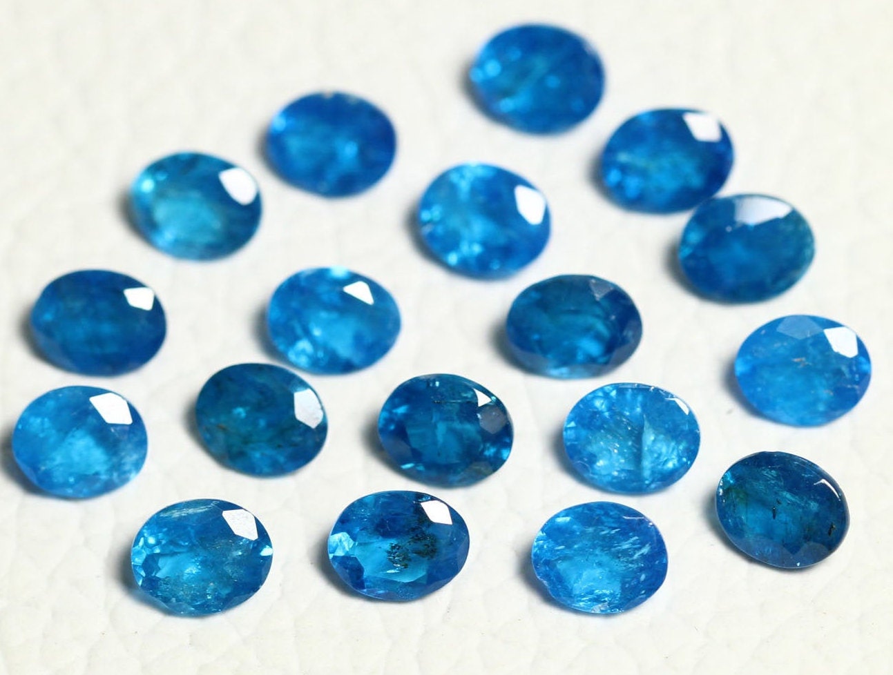 5 Pieces AAA Neon Blue Apatite Faceted Loose Gemstone Oval | Etsy