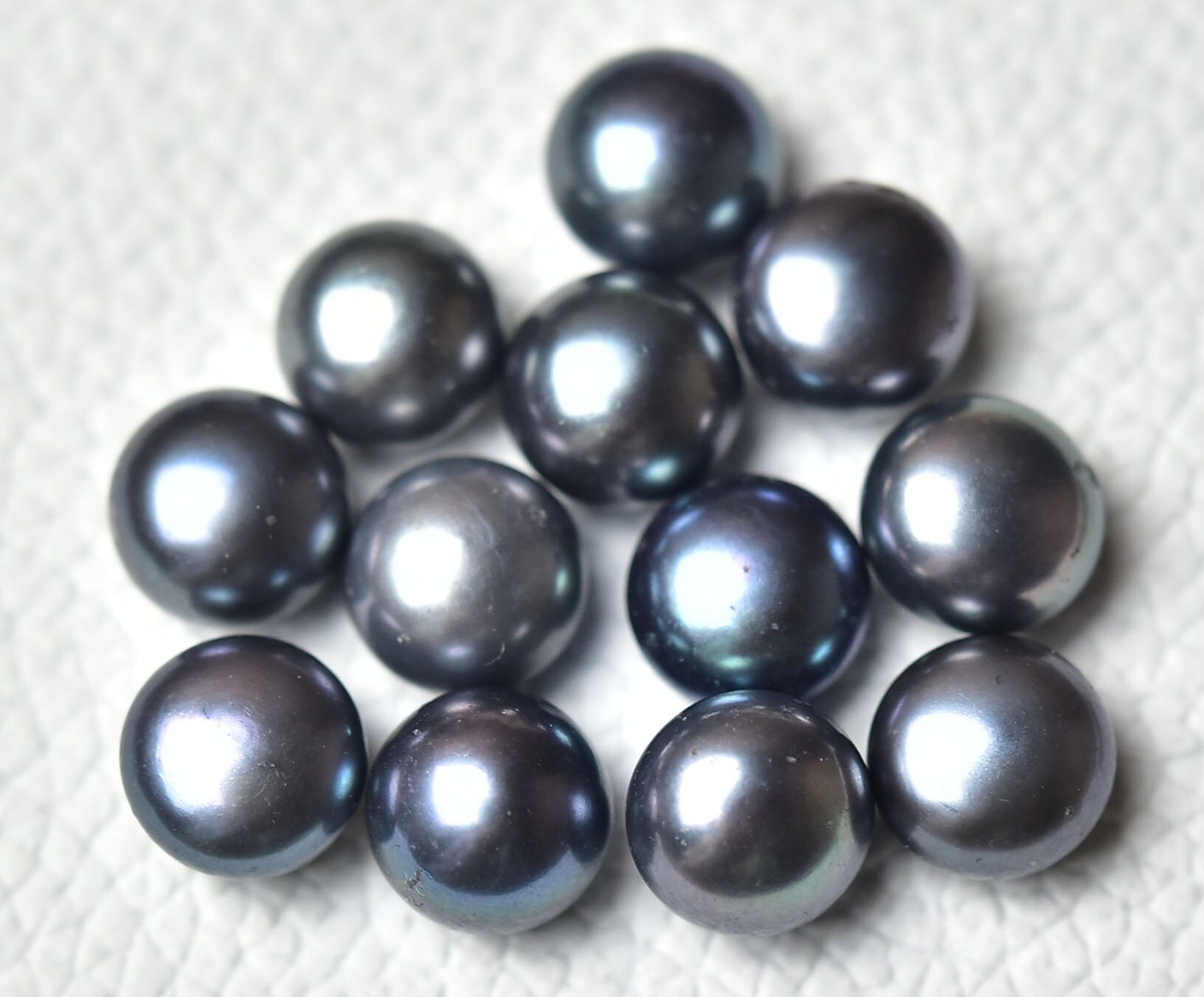 5 Pieces Natural Fresh Water Dark Grey Pearl Cabochons Lot 8.3mm - 8 ...