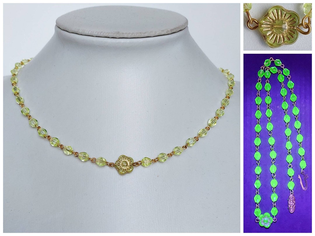 Czech Uranium Flower Glass Pendant and Uranium Glass Beads Necklace - Etsy