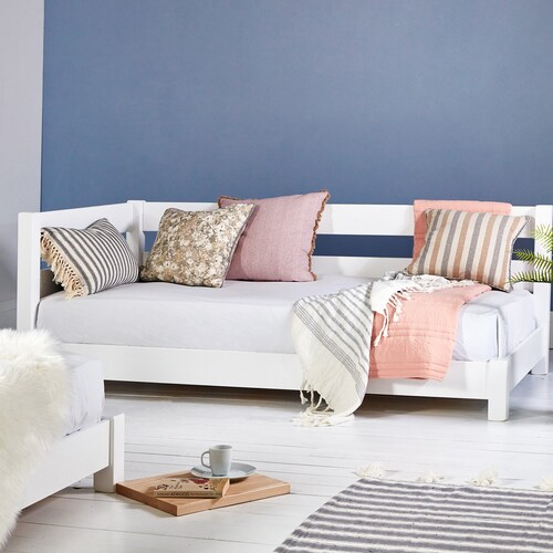 Modern Ohio Day Bed | Etsy UK