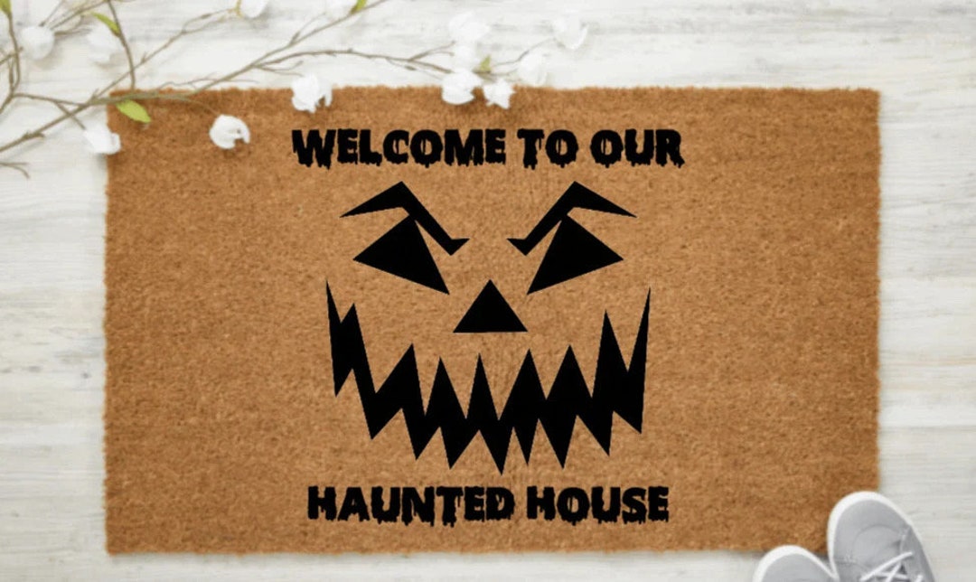 There's Some Horrors in This House Doormat | Halloween Doormat ...
